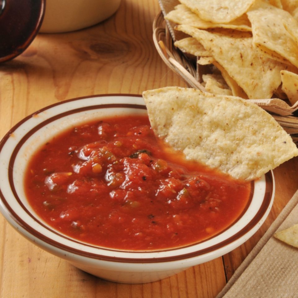 Easy Salsa Recipe - Restaurant Style Salsa Made In 10 Minutes!